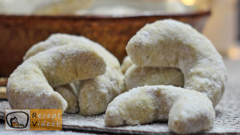 EGYSZERŰ HÓKIFLI RECEPT VIDEÓVAL - hókifli készítése